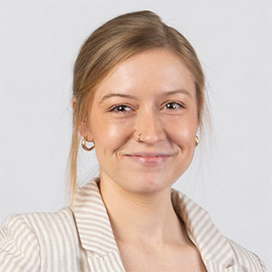 Contact the Office of Admission and Counselor | Drake University